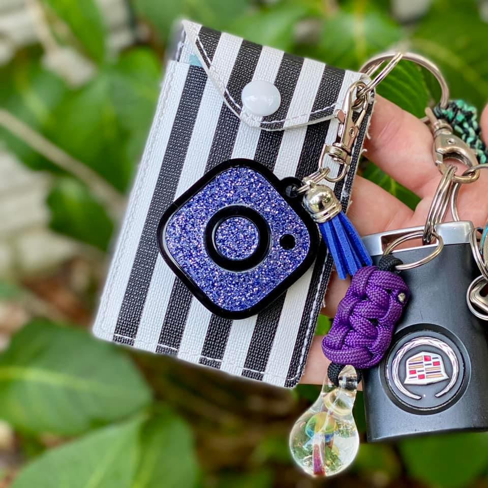 Smart (NFC) Instagram Keychains – Rustic Pineapple